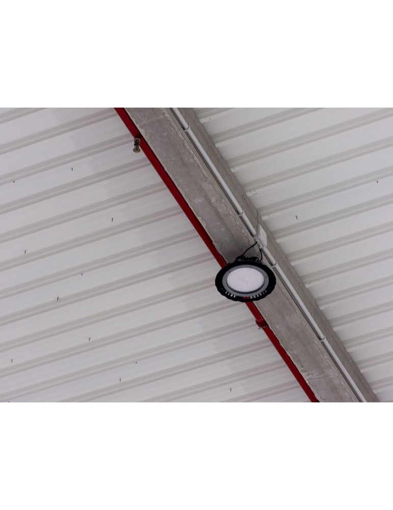 Installation entrepôt logistique VIII – High bay LED et projecteurs LED ...