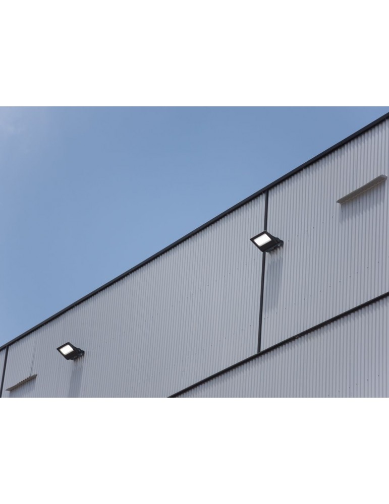Installation entrepôt logistique VIII – High bay LED et projecteurs LED ...