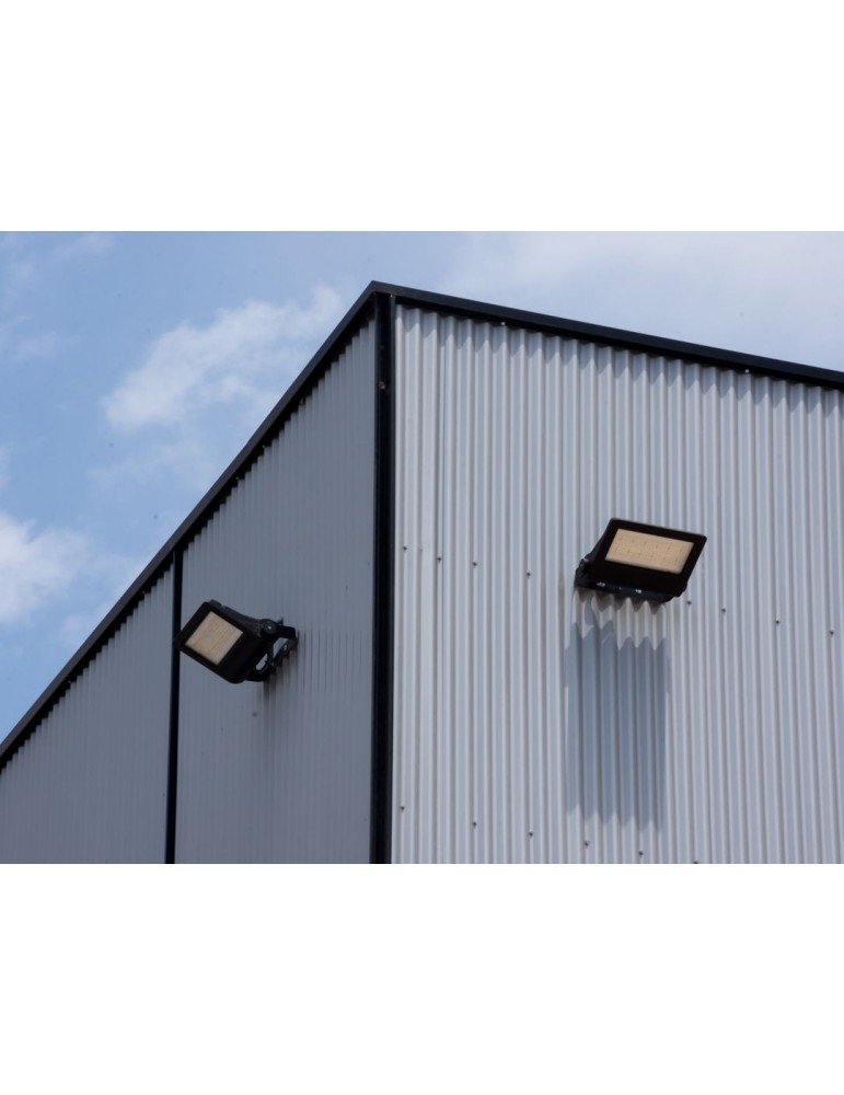 Installation entrepôt logistique VIII – High bay LED et projecteurs LED ...